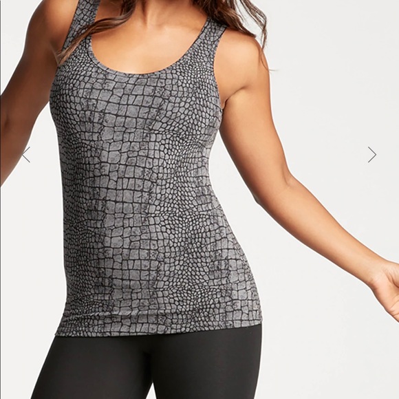 Yummie | Tops | Yummie Joelle Stretch Tank Nwot | Poshmark